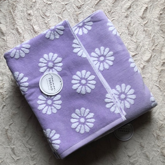 common thread | Bath | Common Thread Daisy Flower Bath And Hand Towels ...